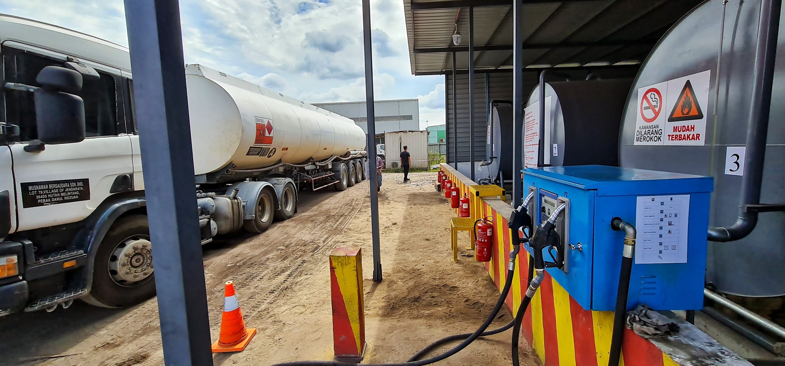 Integrated fuelling depot station with dispensing system - Samudra ...